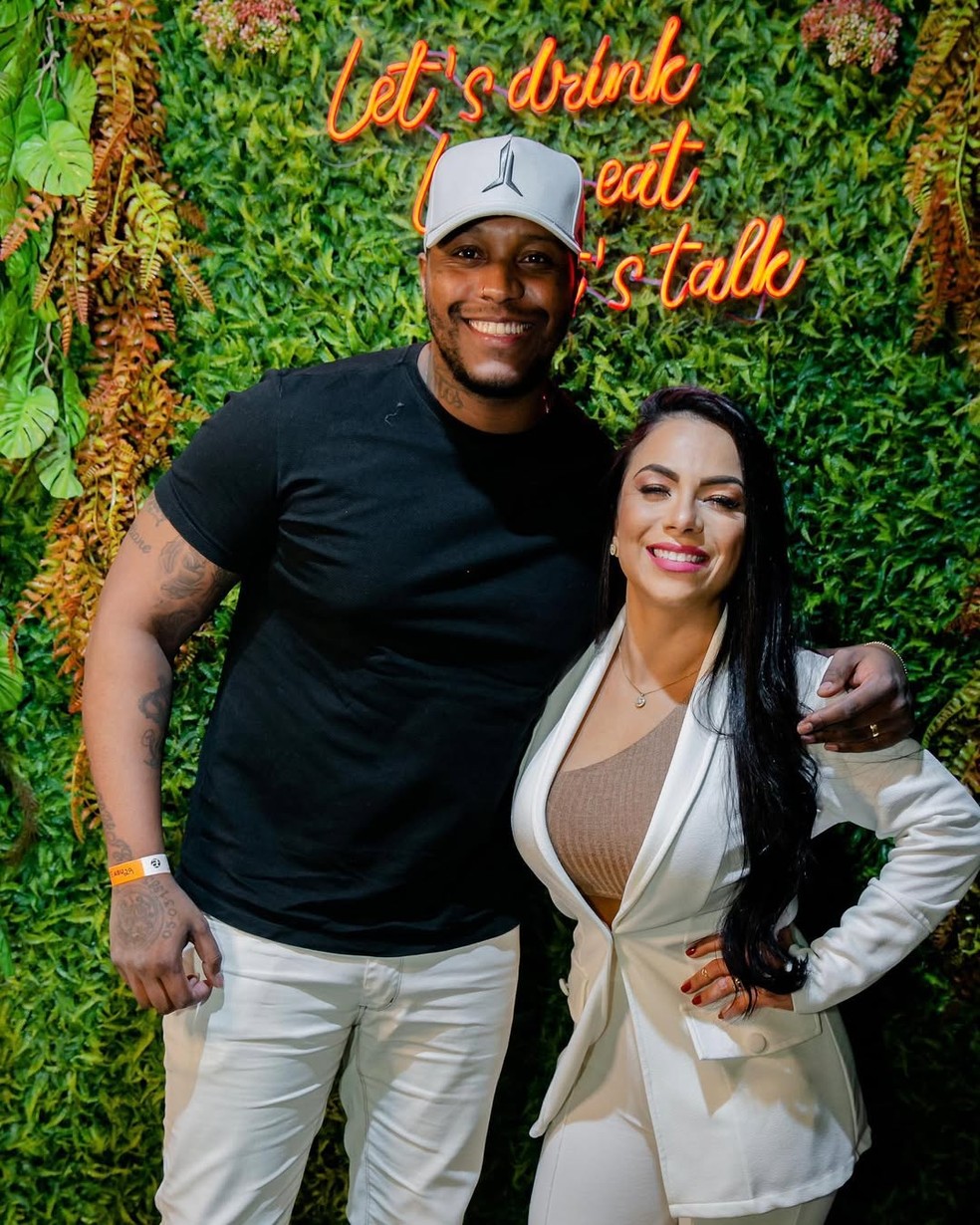 Mulher de músico da banda de Thiaguinho expõe traição e diz que marido ...