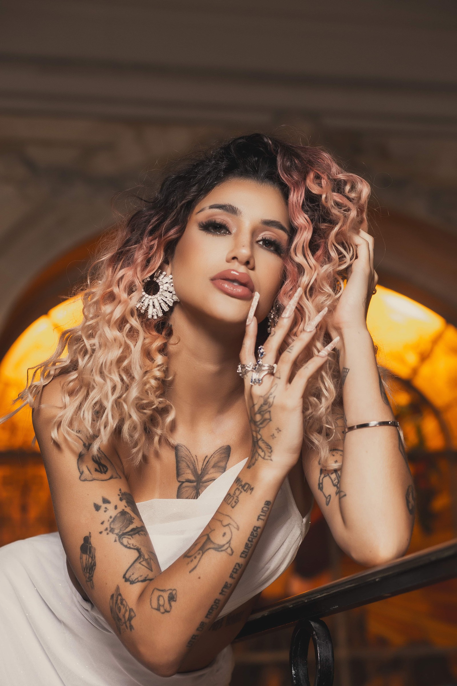Atriz de 'Vai na fé', Azzy lembra dificuldades e diz que só usava ...