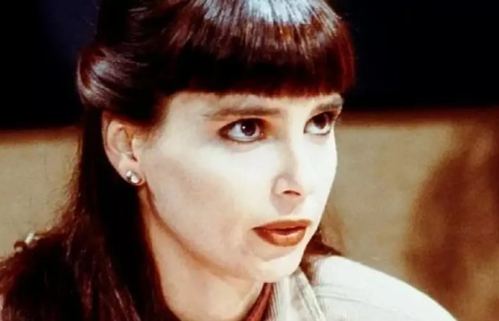 Estrela dos anos 80, Lídia Brondi reaparece em foto com o marido, Cássio Gabus Mendes