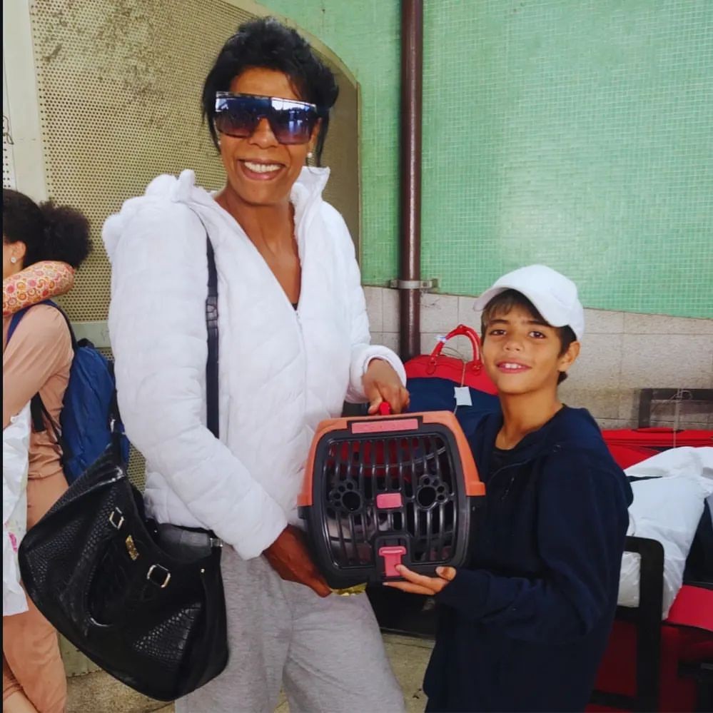 Márcia Fu recebe alta após ser levada às pressas para hospital