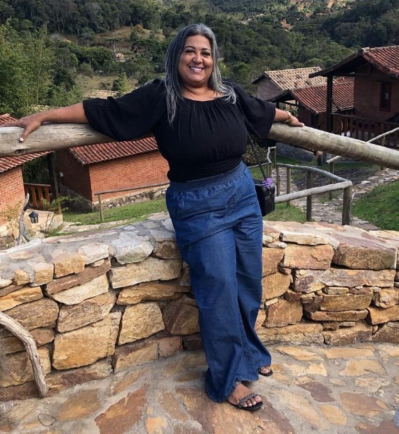 Após 20 anos, veja por onde anda a ex-babá Cida, primeira mulher campeã ...