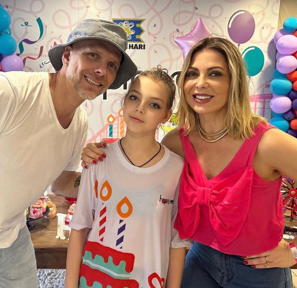 Separados, Sheila Mello e Fernando Scherer vão juntos à apresentação da ...