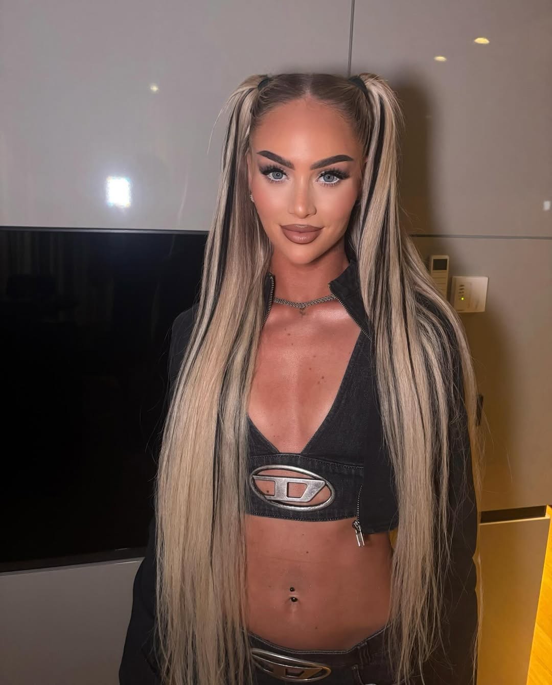 Modelo, militante e jogadora mais seguida do mundo: Alisha Lehmann, ex de Douglas Luiz, é ...