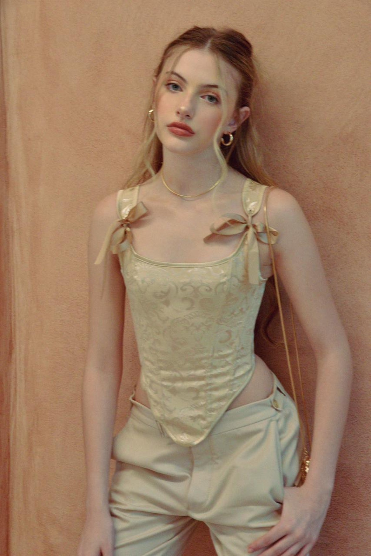 Bia Brumatti interpreta Louisa no musical 'A Noviça Rebelde', que ...