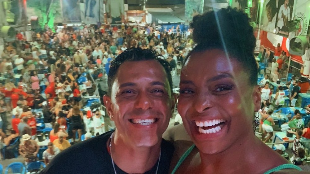 Atriz que desfila na Mangueira lembra acolhimento no samba após sofrer ...