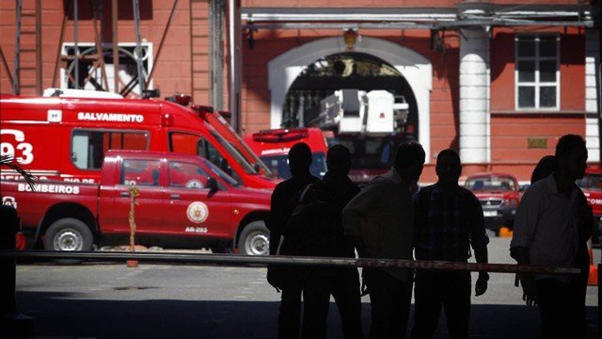 Corpo de Bombeiros do Rio lança edital com 50 vagas para cadetes