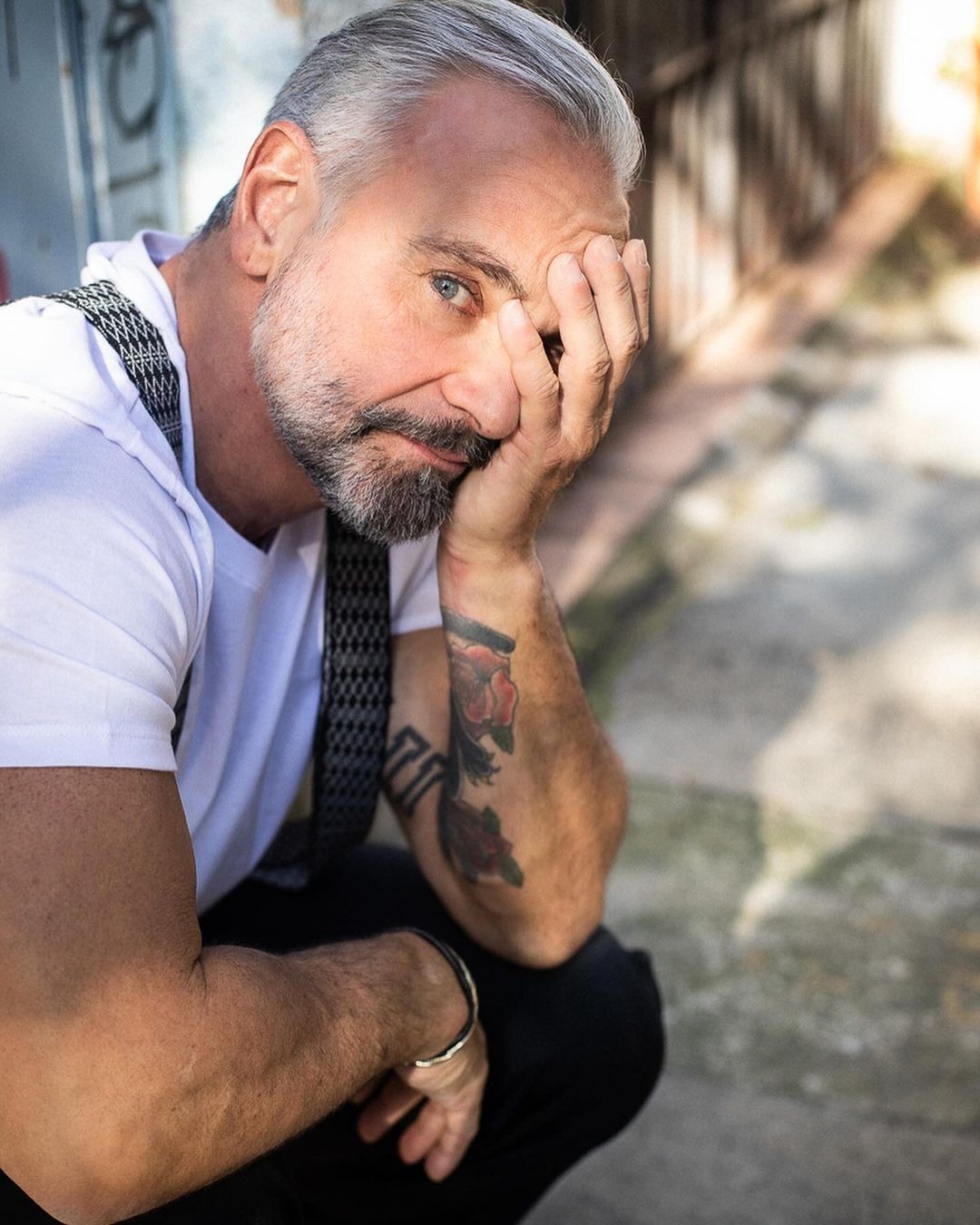 Primeiro famoso a posar nu na 'G', Mateus Carrieri é ator e também personal trainer; artista ...