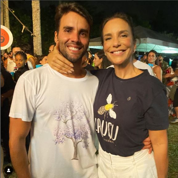 Ivete Sangalo abraça ex-marido ao voltar dos EUA e dá bronca em ...