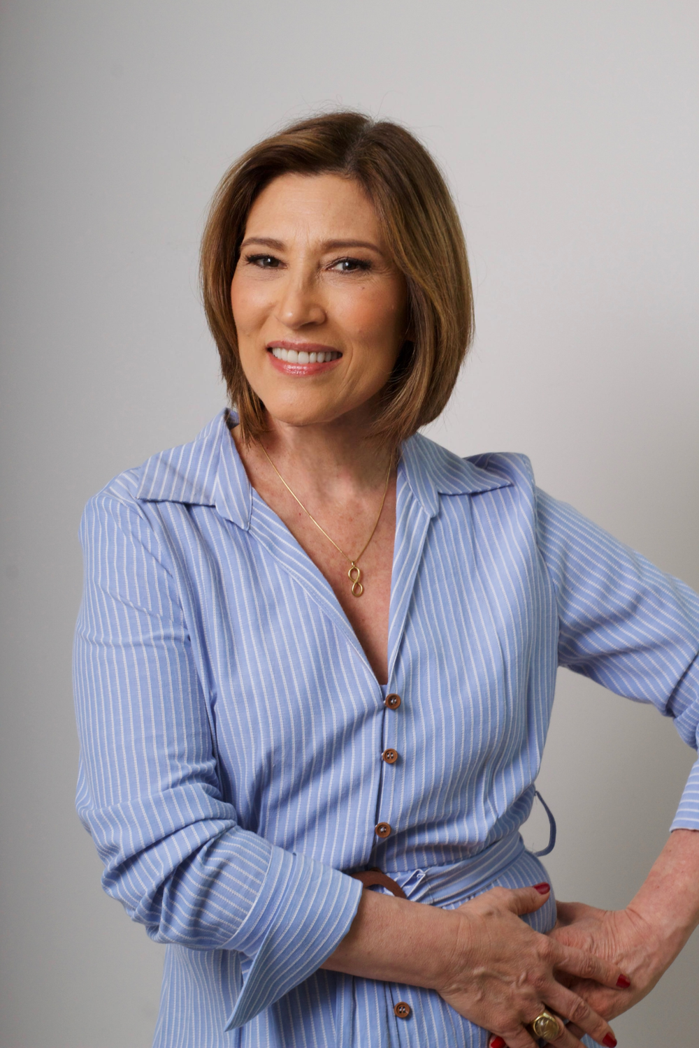 Beth Goulart lança segundo livro, fala sobre maiores transformações da ...