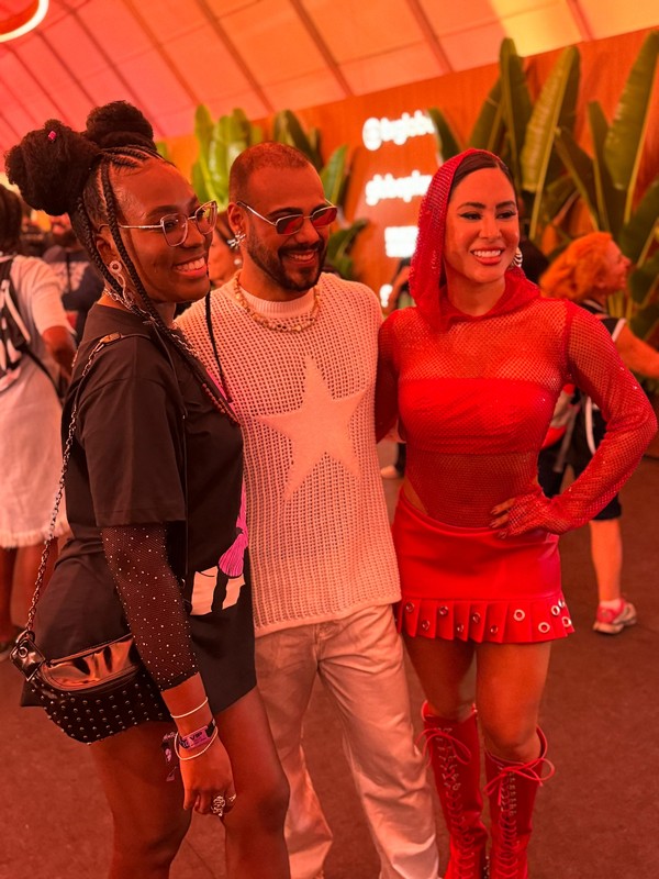 Ex-BBB Leidy Elin é barrada no Vipão da área VIP do Rock in Rio