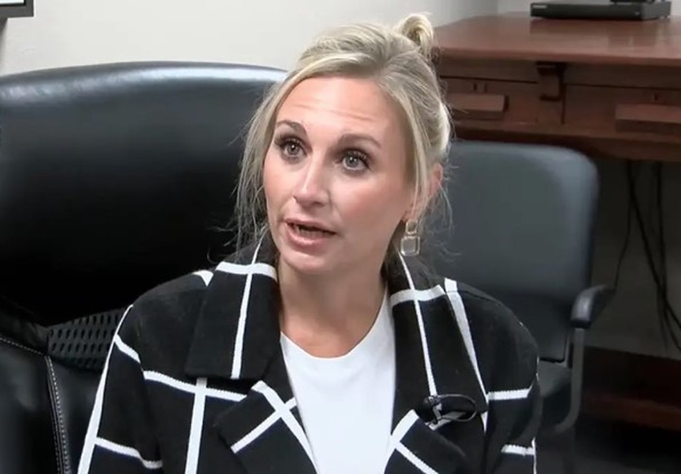 Prefeita renuncia após ser acusada de abuso sexual de menor e é presa