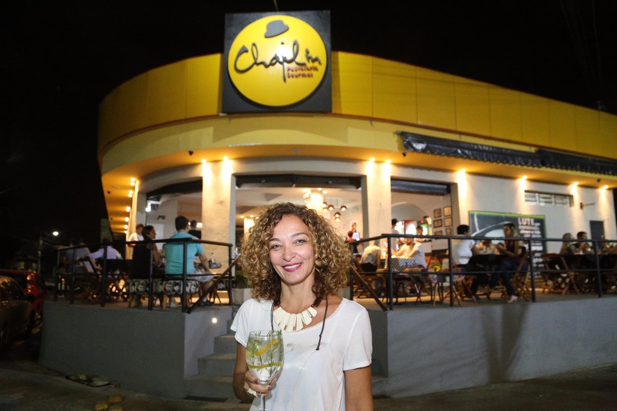 Após sofrer com incêndio e enchente, pastelaria de Nova Iguaçu celebra ...