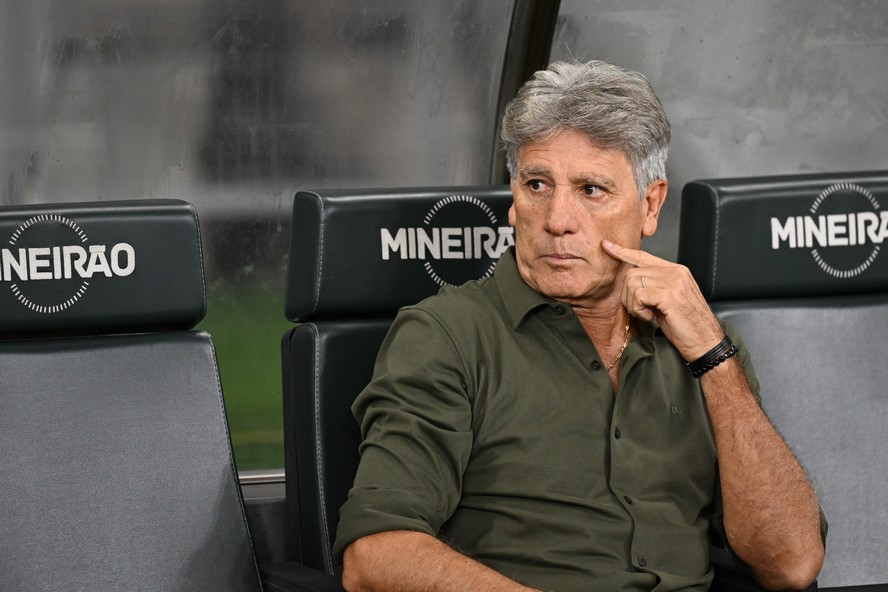 Sem Andrés Gómez, Renato busca substituto para formar ataque do Vasco ...