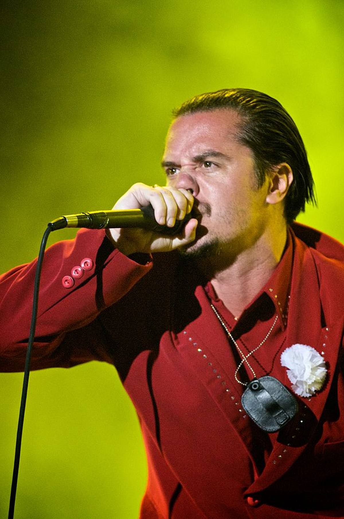 Mike Patton supera crise de saúde e volta ao Brasil com Mr. Bungle