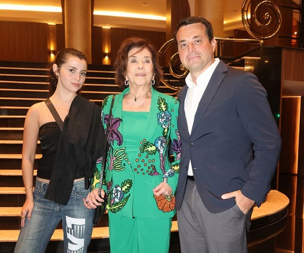 Betty Faria faz ensaio com a neta atriz que foi dirigida pelo avô ...