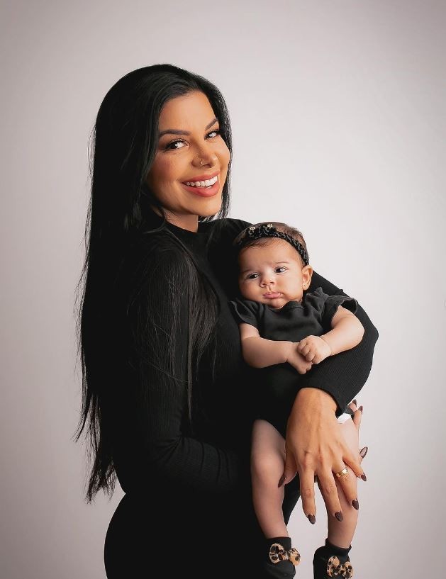 Quem é Evelyn Regly, a influenciadora que vendeu mansão por R$ 4 ...