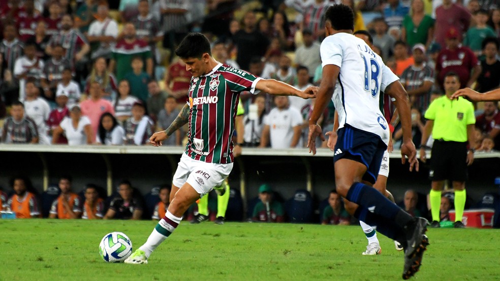 Autor do gol de falta contra o Ceará, Renê comenta melhora do Flu na ...
