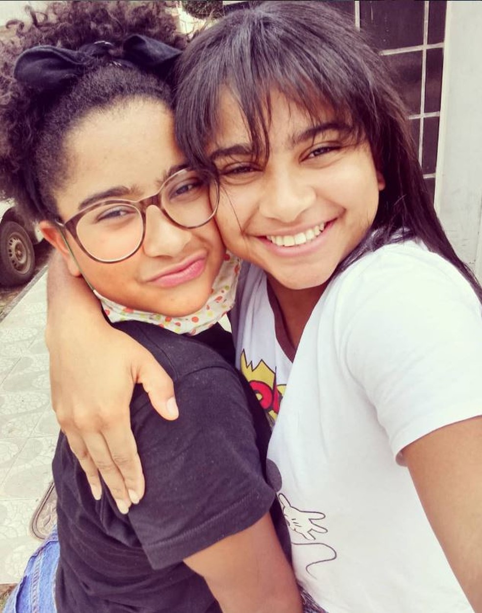 Irmã gêmea idêntica de Milena, do 'BBB 26', fazia provas e dever de ...