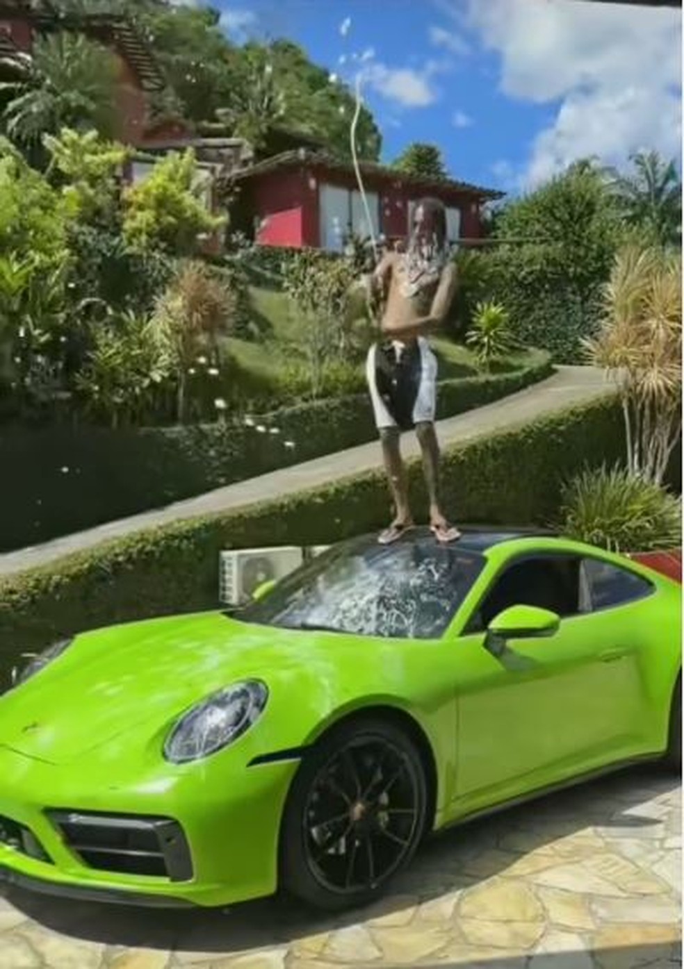 Filho de Marcinho VP, Oruam comemora compra de Porsche avaliado em R$ 1 ...