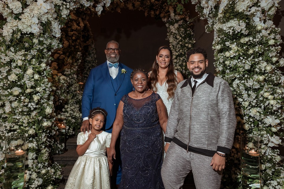 Péricles se compara a seu personagem em especial de fim de ano e deseja ...