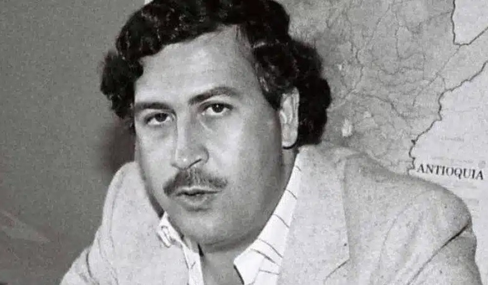 Icônica mansão de Pablo Escobar que tinha paredes 'recheadas de dólares ...