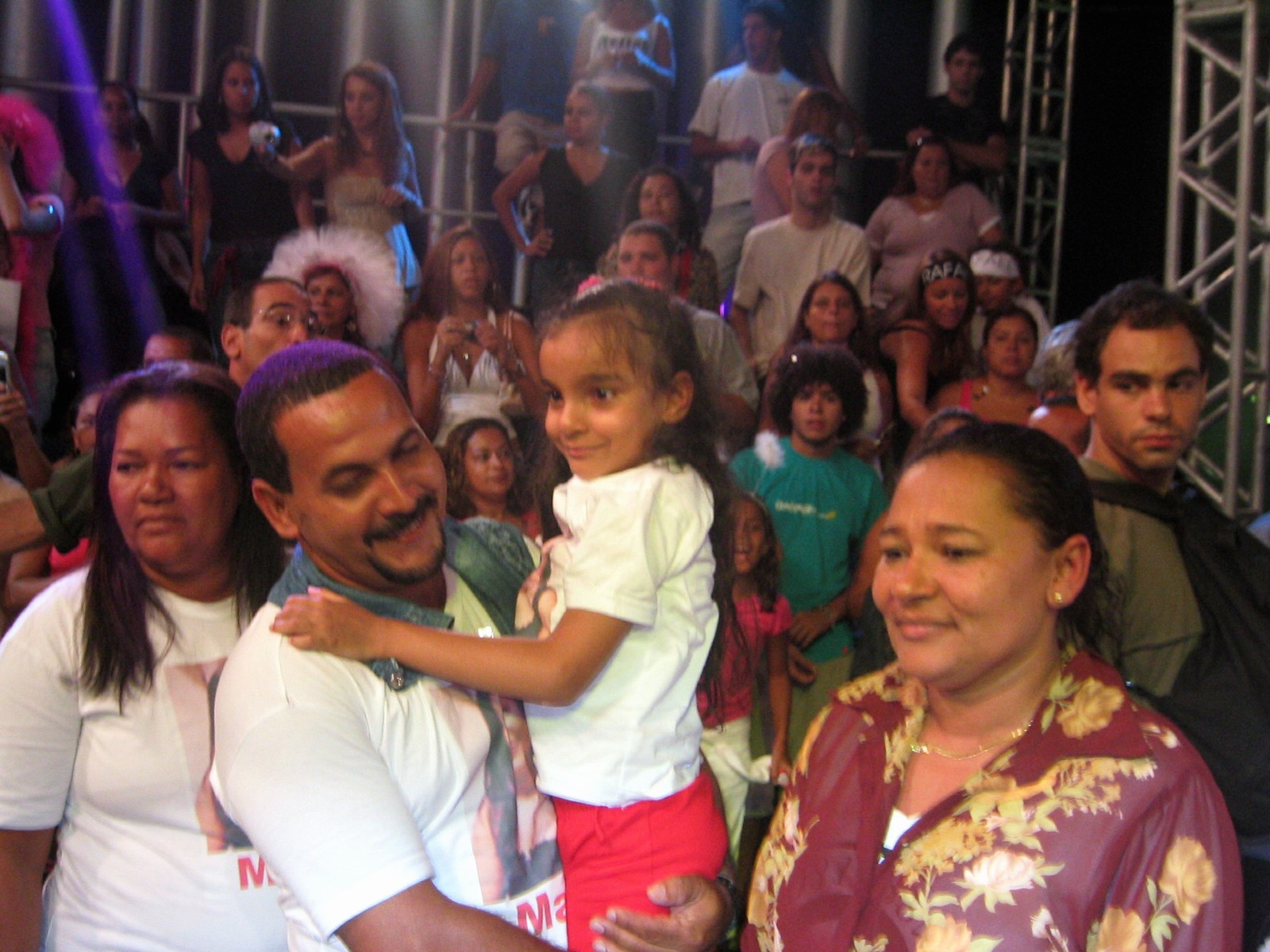 Lembra dela? Campeã do 'BBB 6', Mara surge diferente em fotos e ganha ...