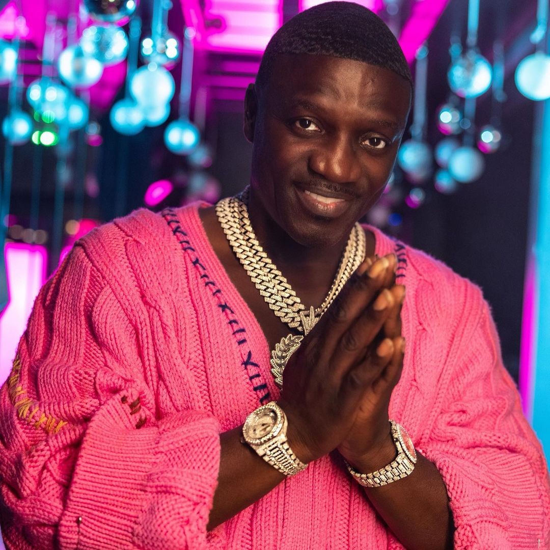 Akon relembra passado de polêmicas: 'Me envolvi em muitos problemas ...