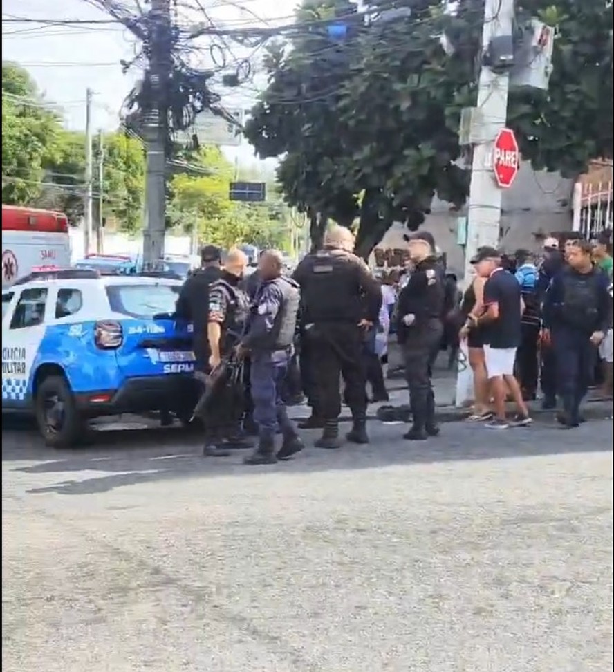 Mulher morre após ser atingida por bala perdida durante tiroteio entre ...