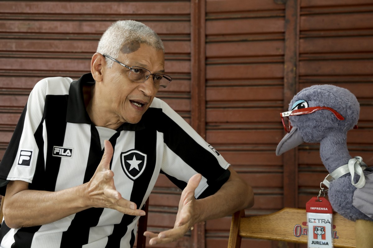 Cyro Garcia conta que família votou em Bolsonaro, e resiste a ...