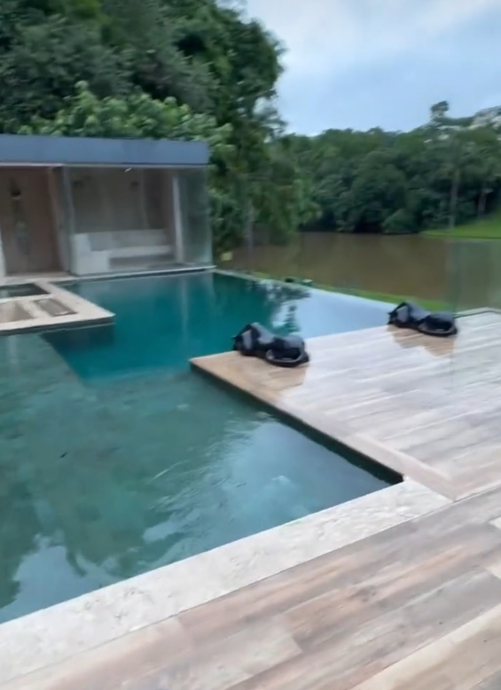MC Ryan mostra detalhes de sua nova mansão em São Paulo: 'É casa de ...