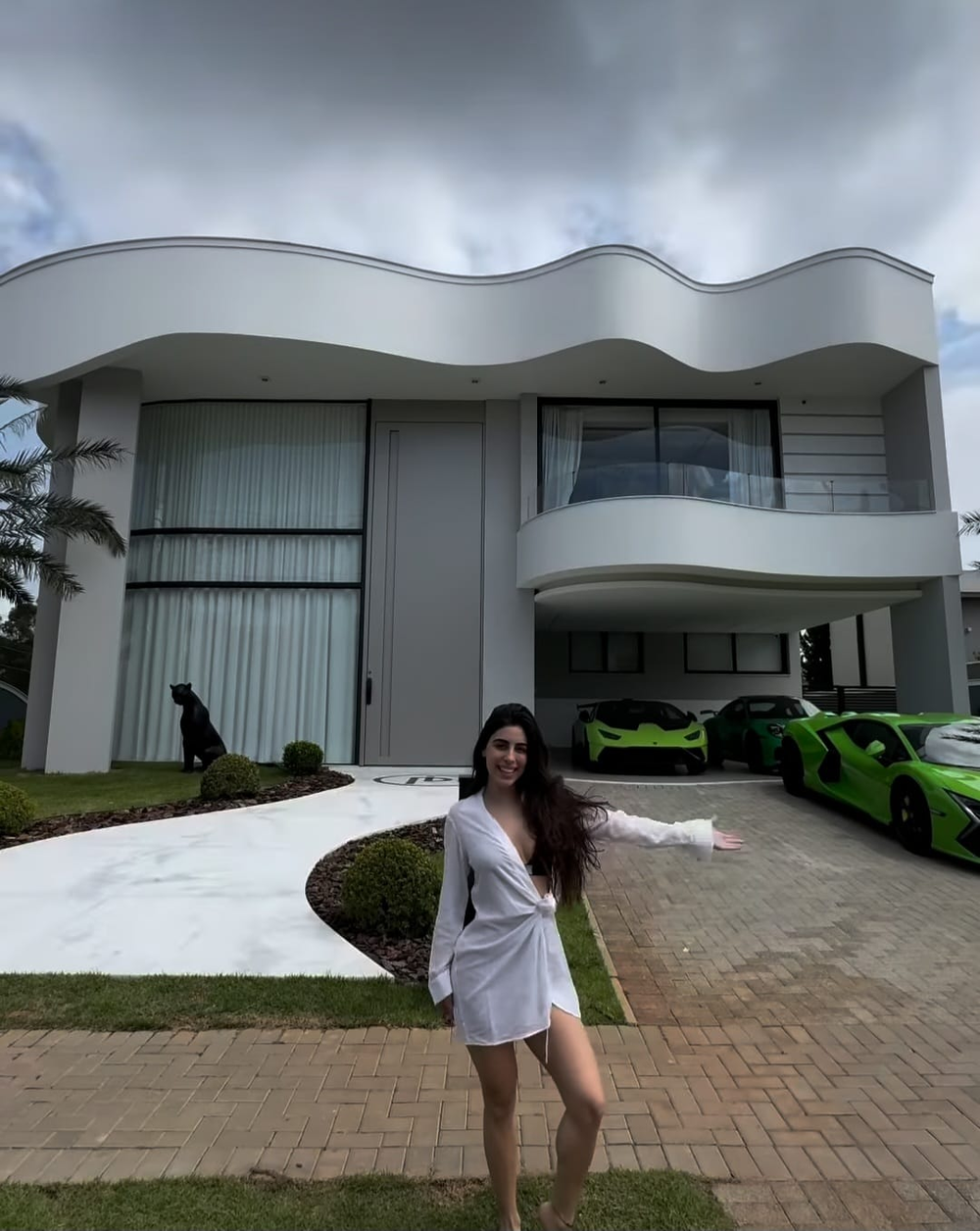 Alvo de CPI, Pâmela Drudi tem mansão com escada Swarovski, piso de R$ 1 ...