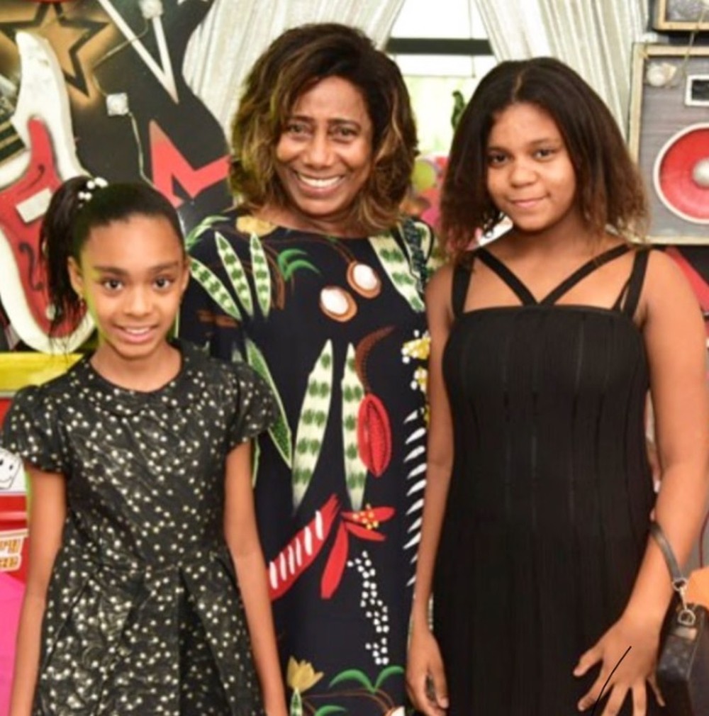 Filhas de Gloria Maria comemoram aniversário em celebração intimista ao ...