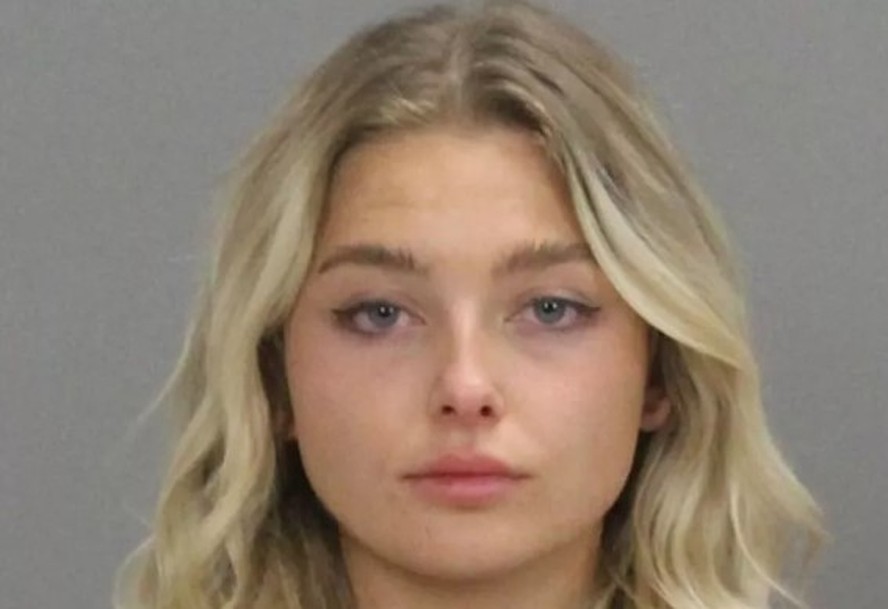 Mulher se enfurece após viralizar como 'detenta sexy' em redes sociais