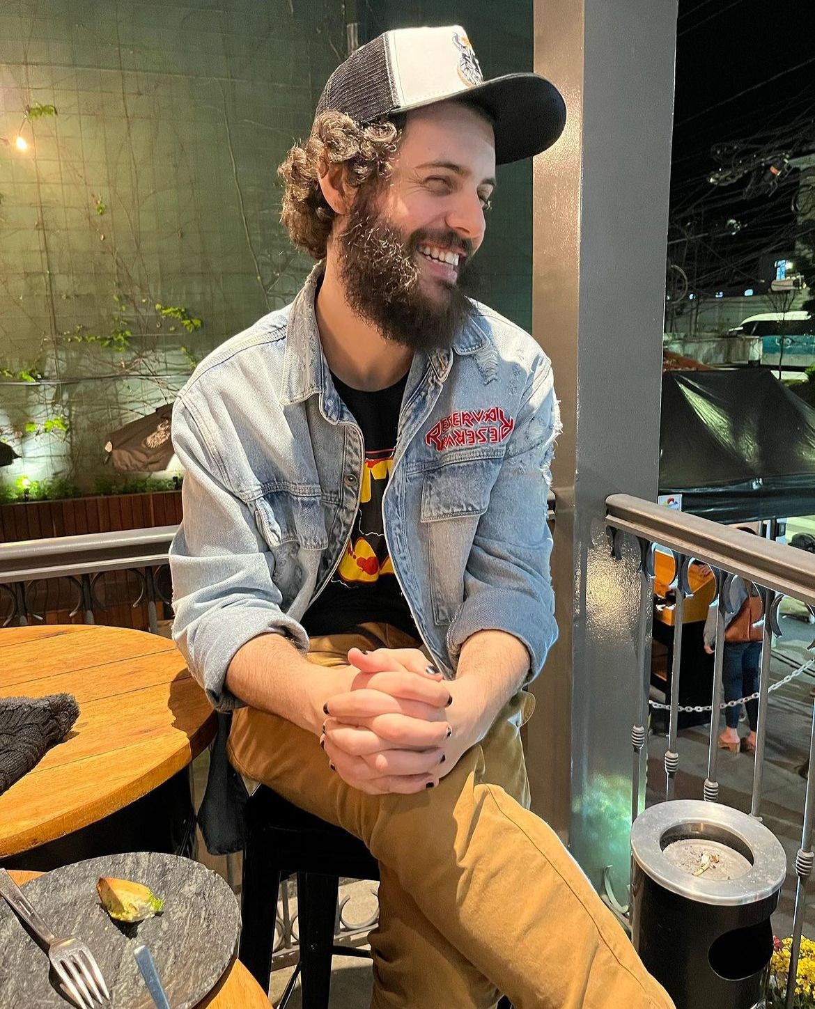 'Ficou bonitinho': Diogo Defante comemora cirurgia no olho e lembra ...