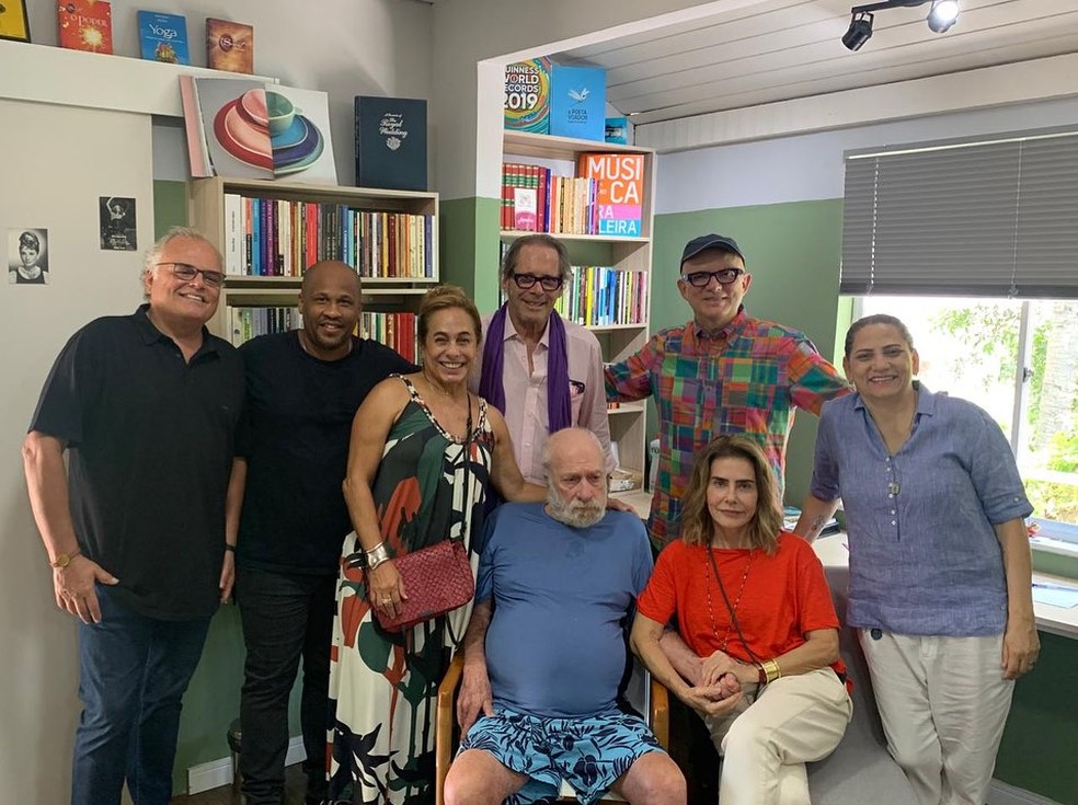 Cissa Guimarães visita o ex-marido, o ator Paulo César Pereio, no ...