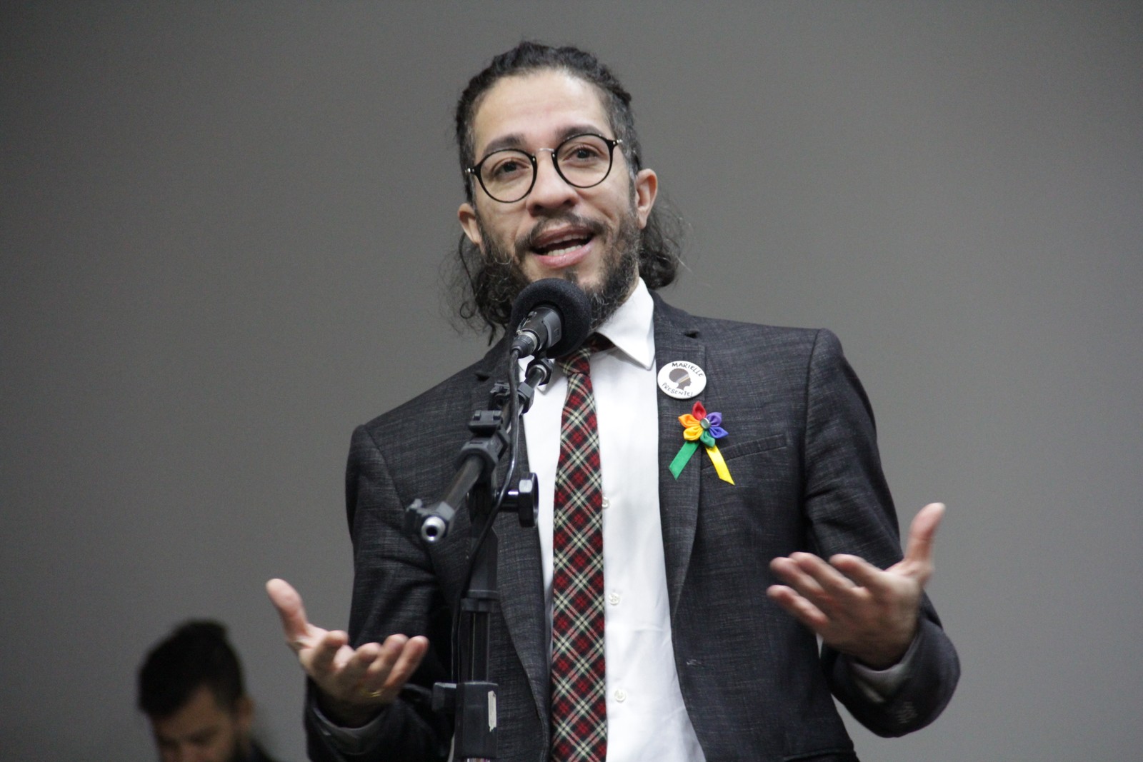 Jean Wyllys chama ministro Paulo Pimenta de 'mau-caráter' e diz que ...