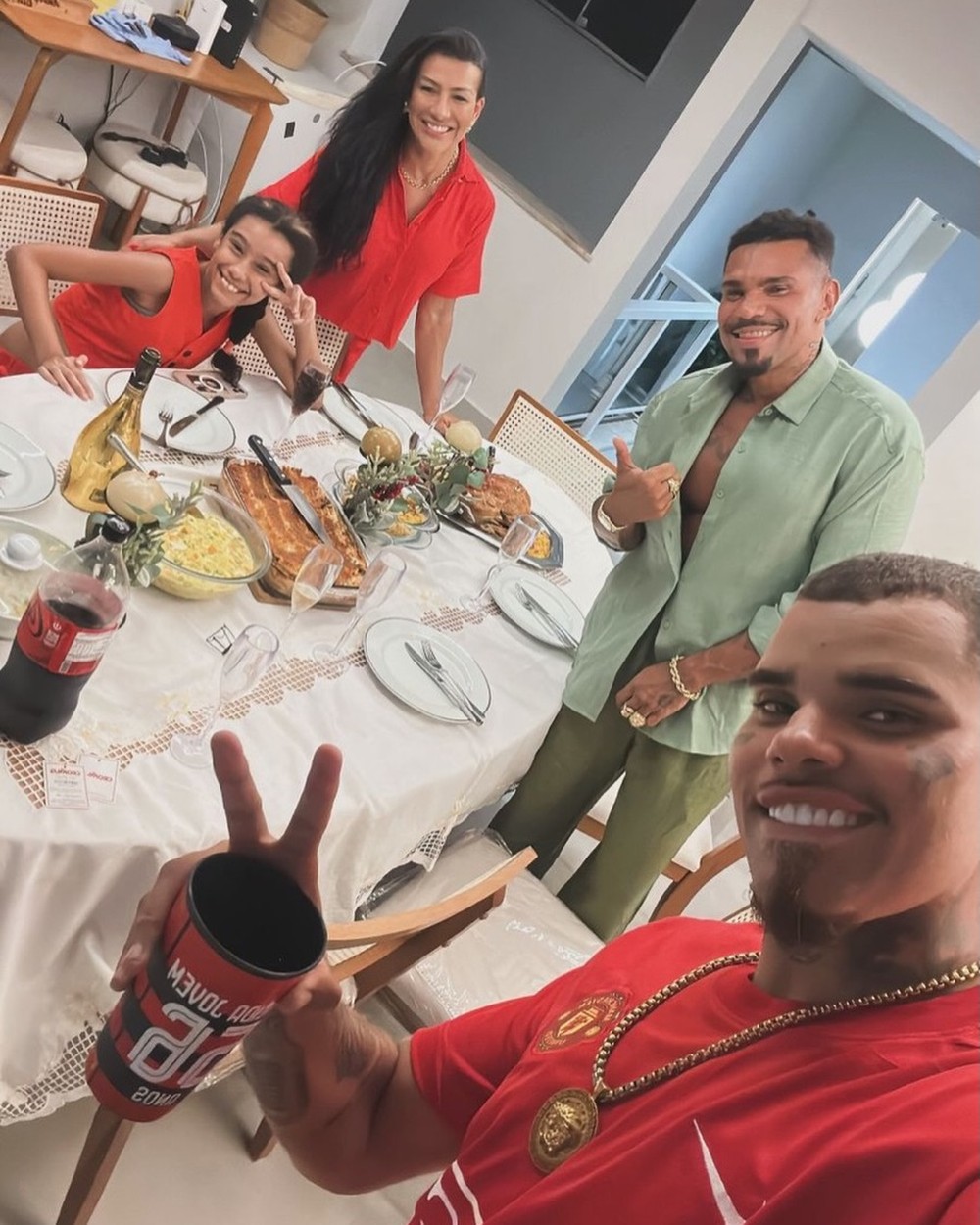 Filho de Naldo Benny, MC PJ chama atenção pela semelhança com o pai ...