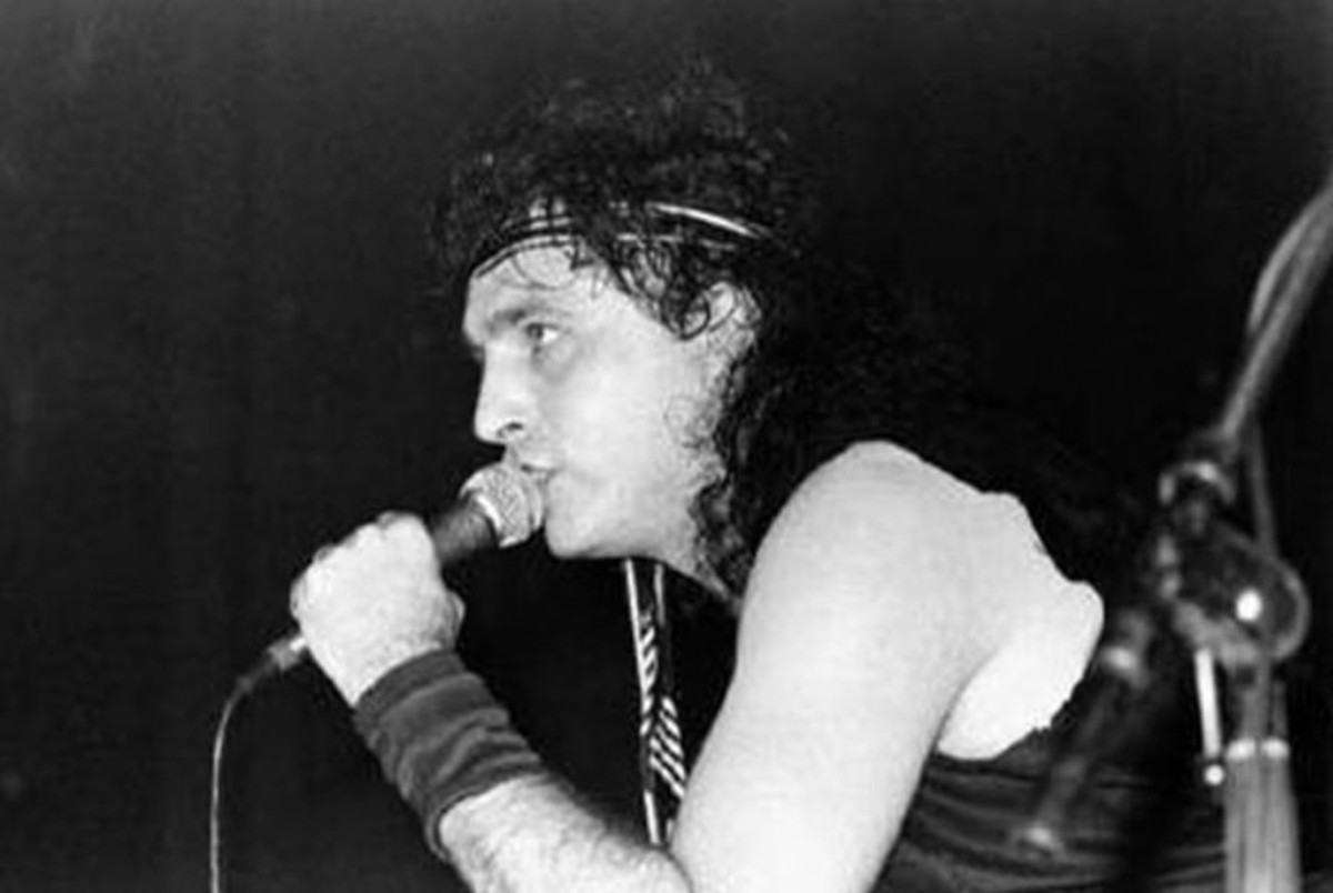 Morre primeiro vocalista do Iron Maiden, aos 69 anos