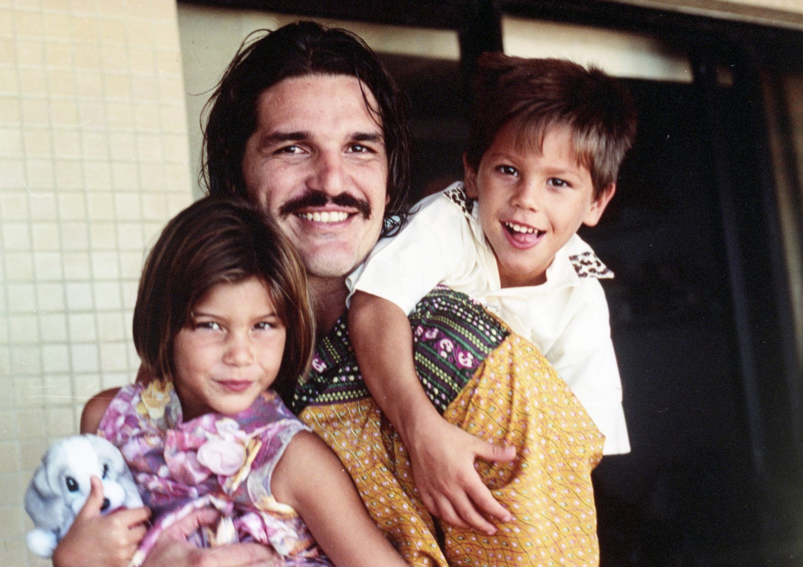Galã de novelas lembra morte trágica do pai ator há 25 anos: 'Guardei ...