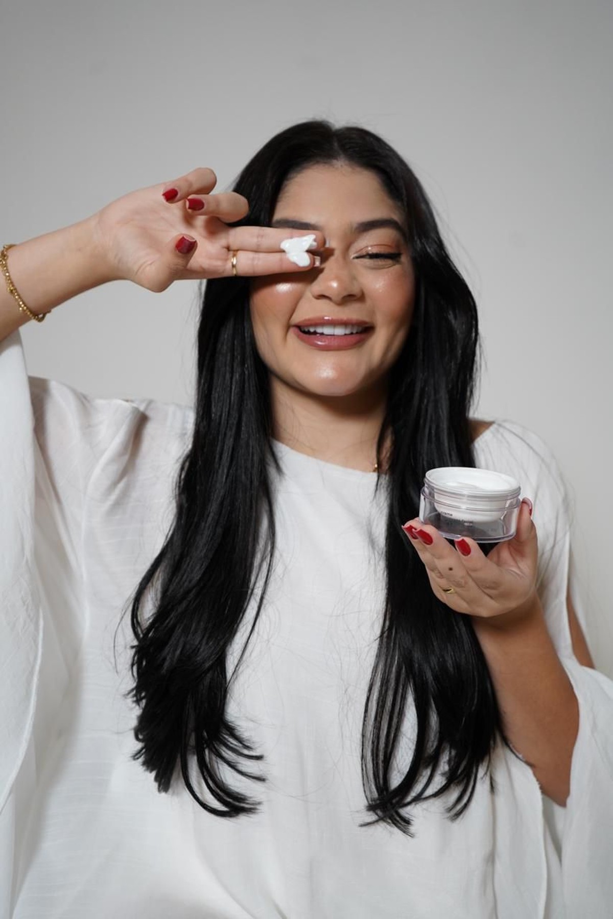 Influenciadora Rayssa Buq fatura milhões no setor de beleza; conheça