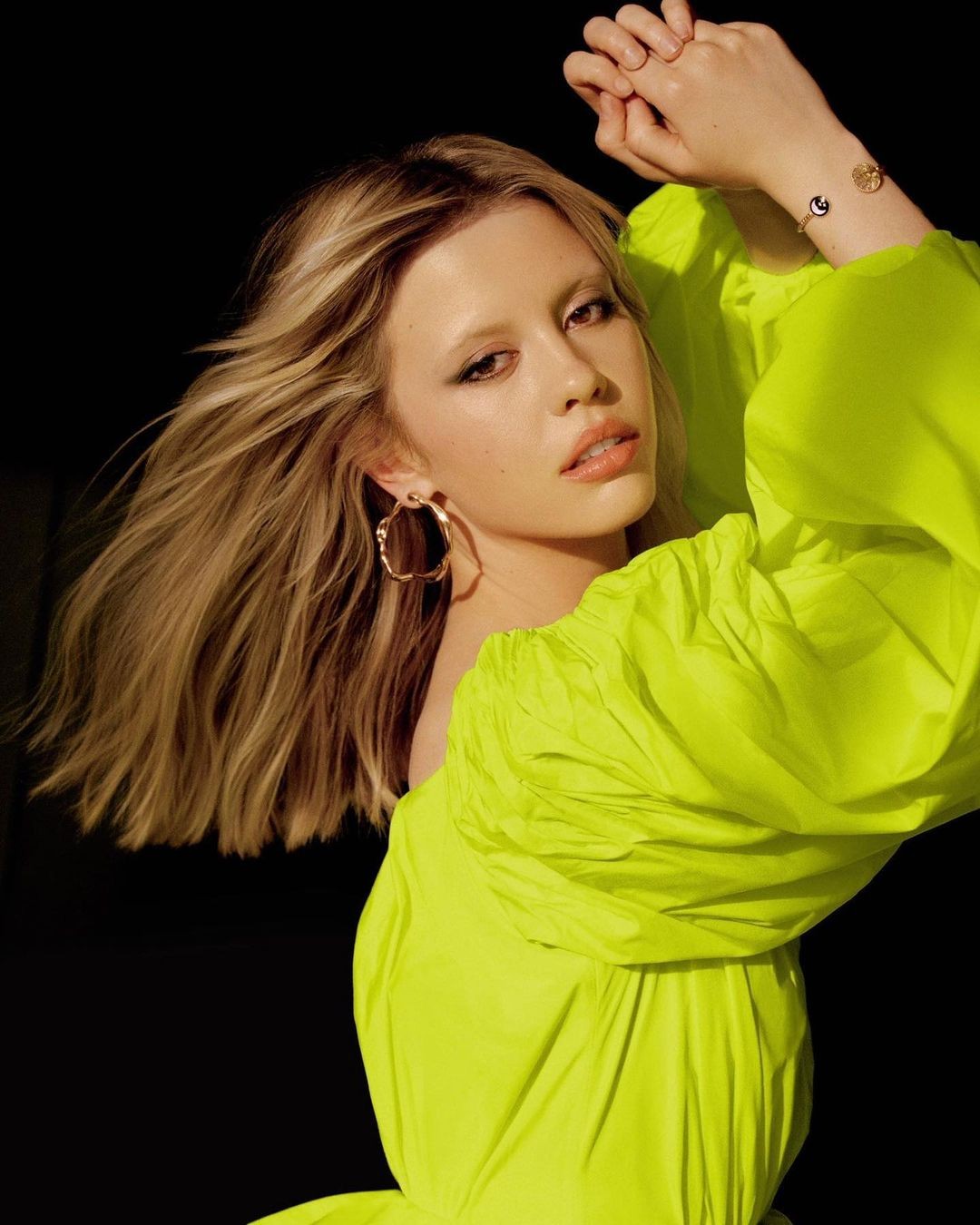 Fotógrafa resgata foto de Mia Goth, nova musa de Hollywood, ainda ...