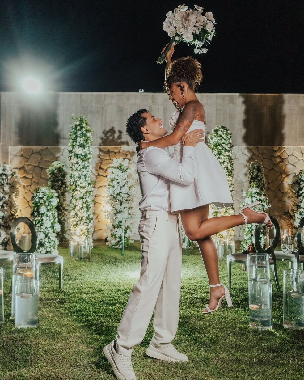 Sthe Matos e Kevi Jonny se casam no civil: 'O sonho se tornou realidade'; fotos