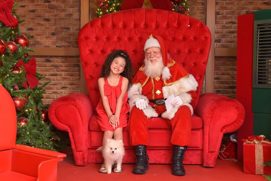 Elis Cabral, a Sofia de 'Dona de mim', faz seu pedido a Papai Noel e ...