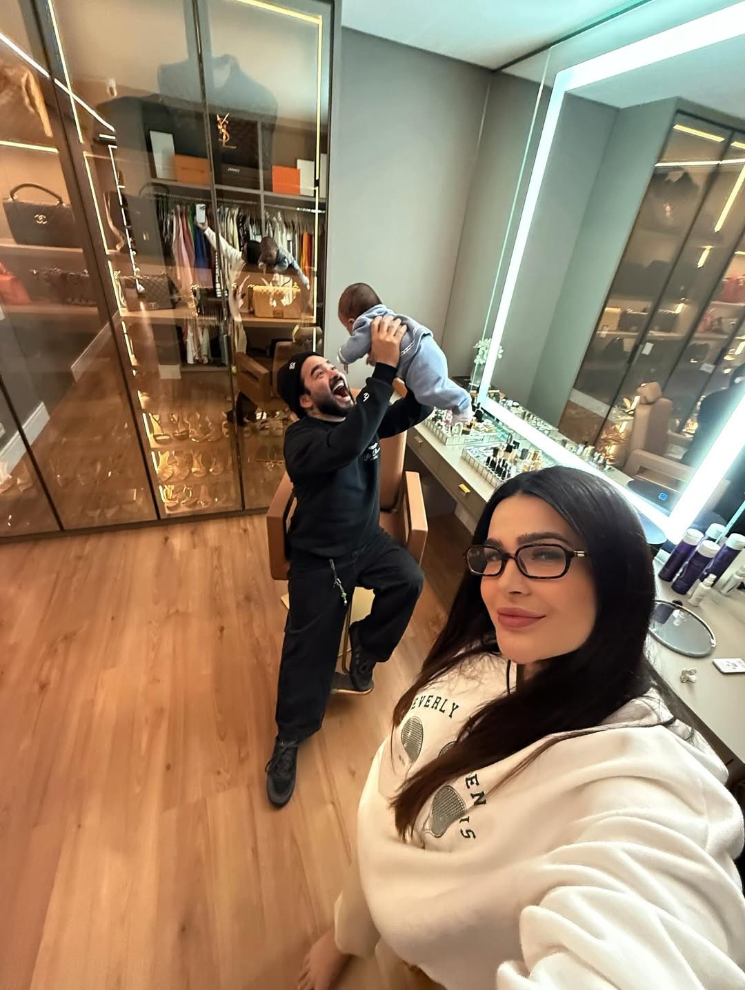 Yudi Tamashiro mostra mansão de luxo em SP com cinema e closet enorme ...