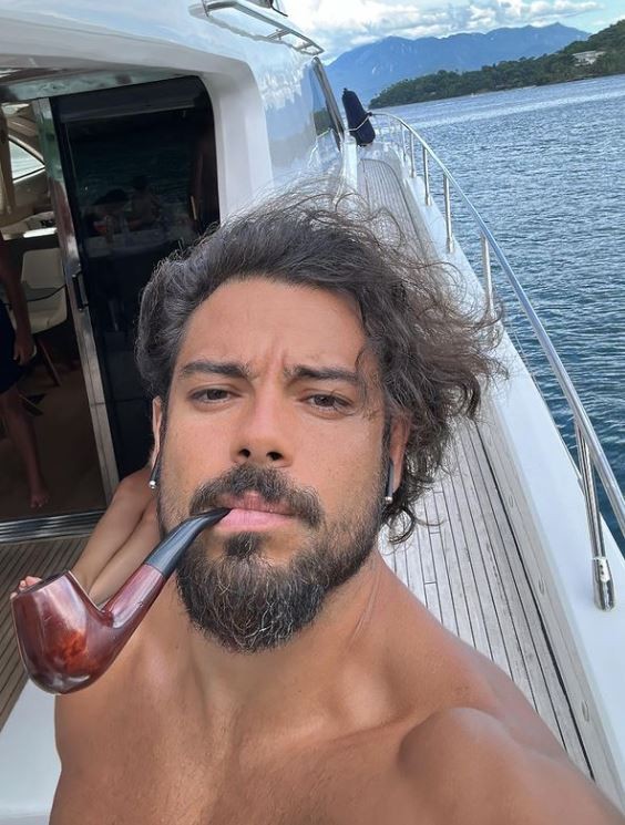 Namorado médico de Sandy surge em banho de gelo e brinca após viralizar: 'Depois da dieta do ...