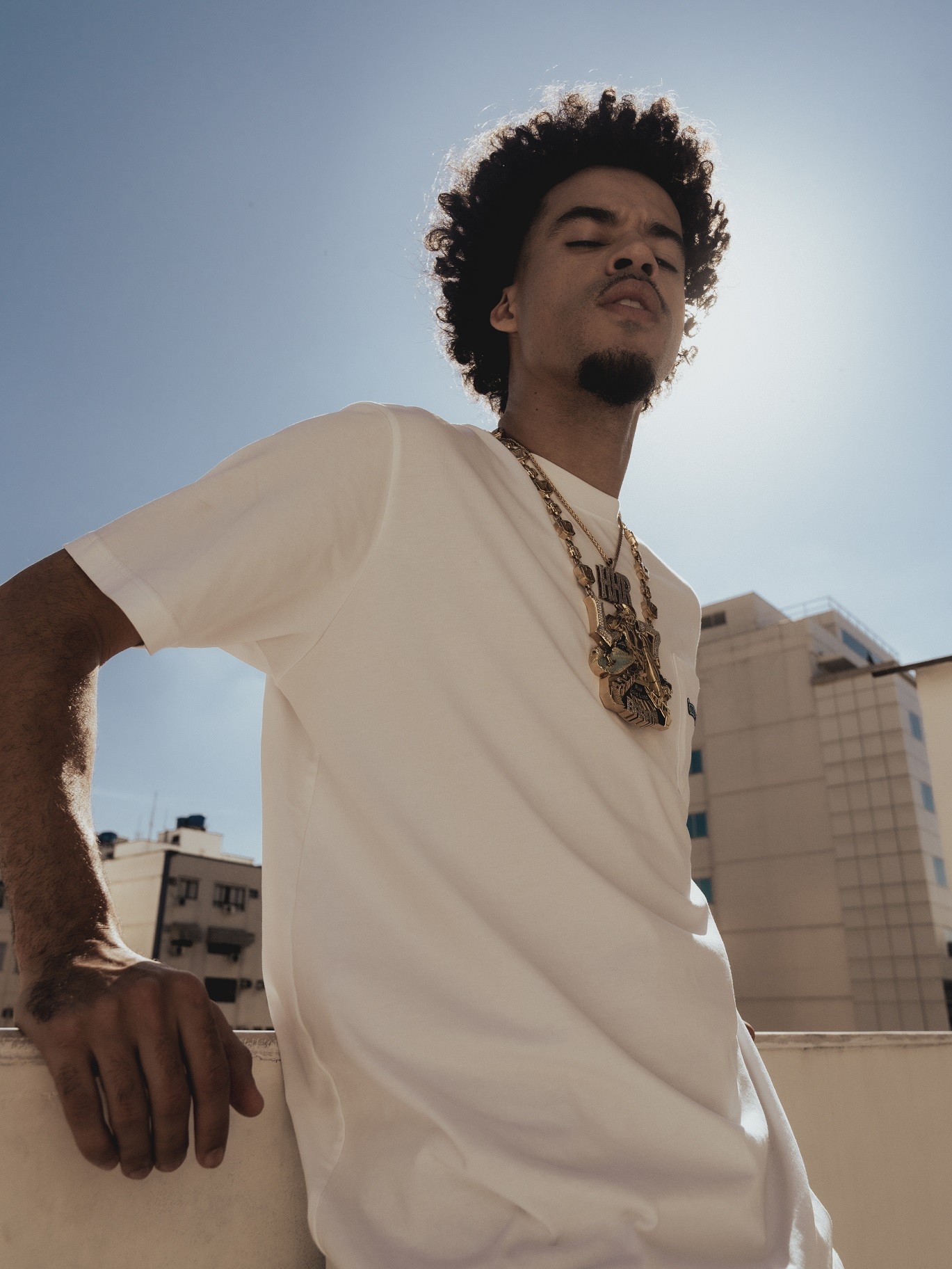 Do cordão de R$ 100 mil à nova casa, L7nnon diz que mostrar conquistas ...