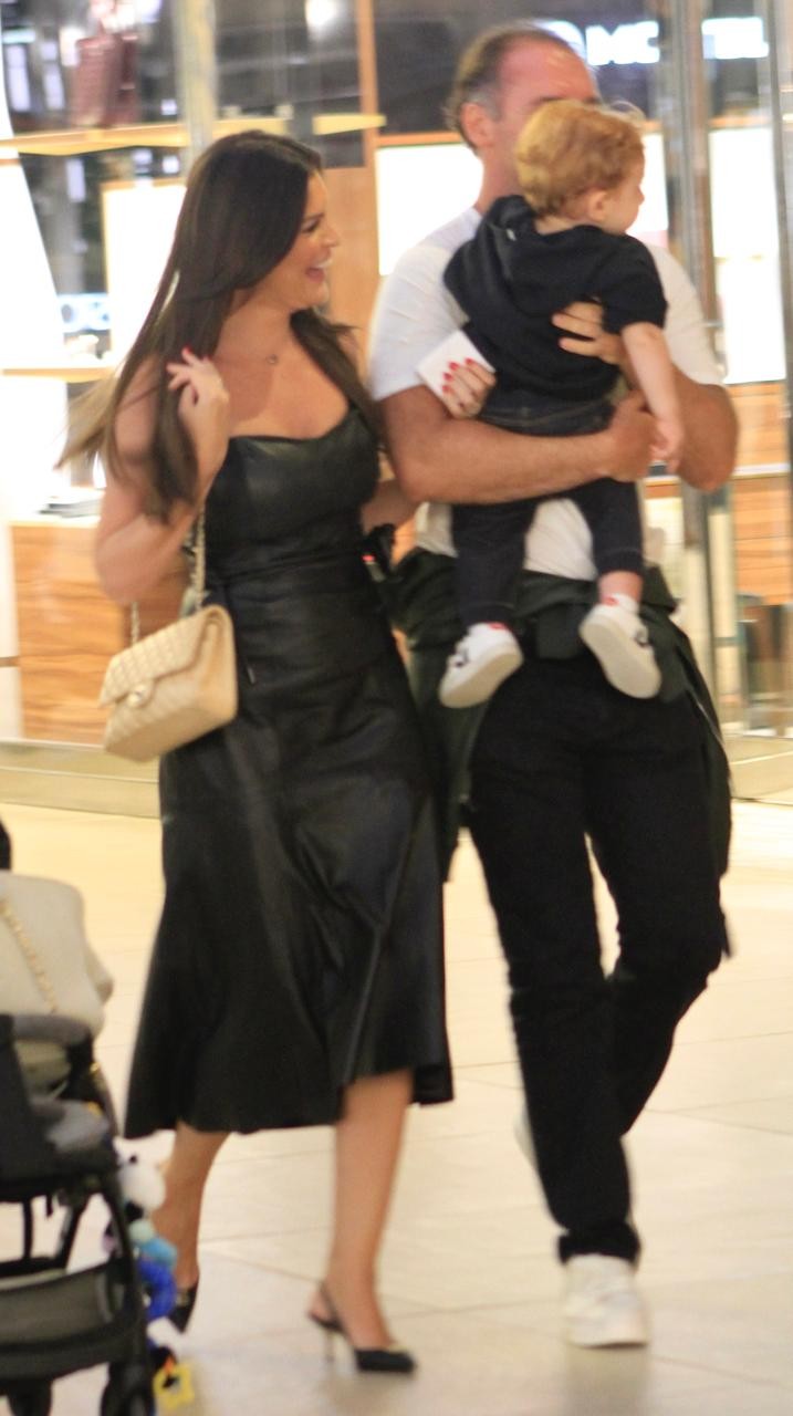 Após se reaproximar do filho, Luma de Oliveira é flagrada em passeio ...