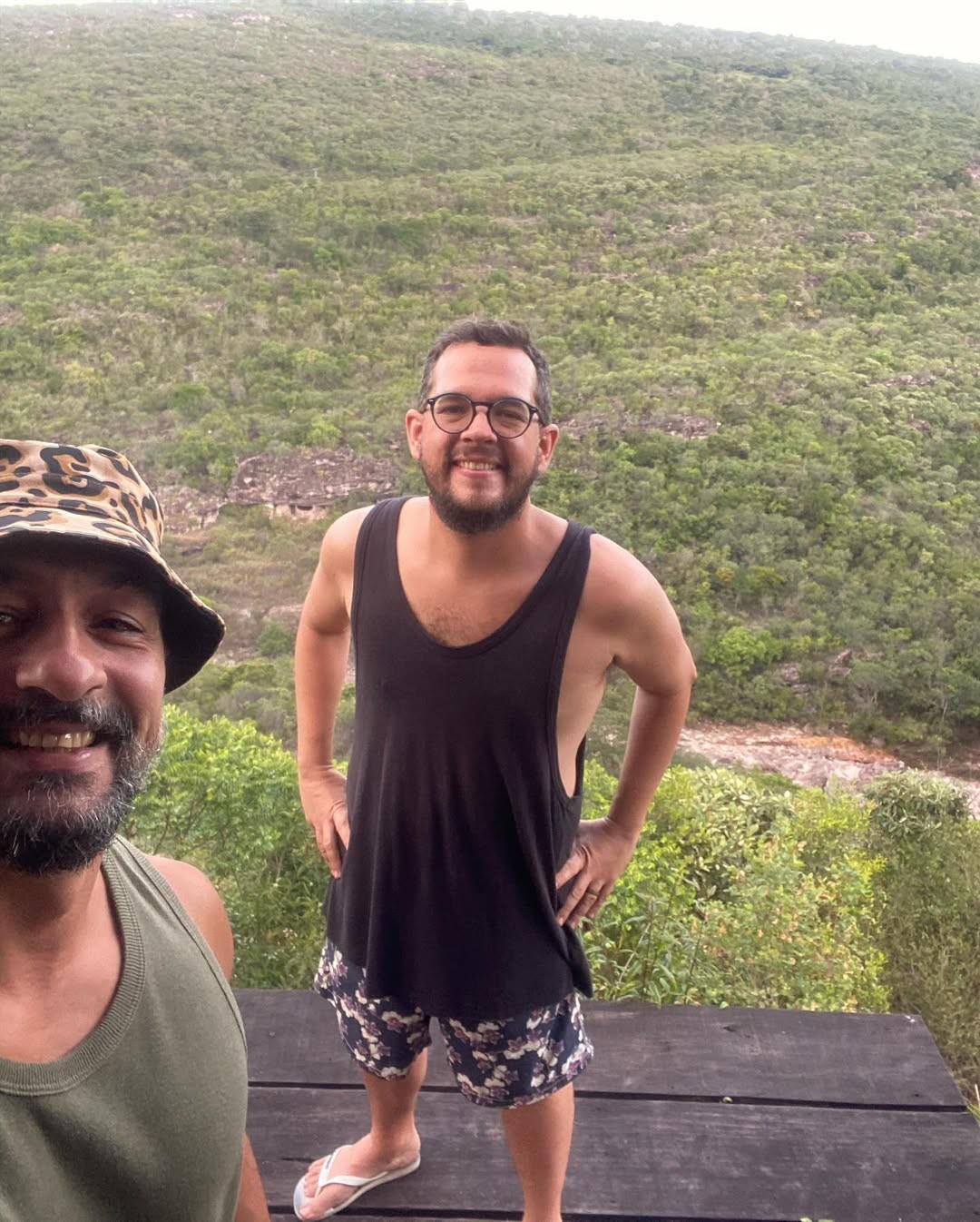 Marido de Irandhir Santos abre álbum de viagem à Bahia com o ator; veja ...