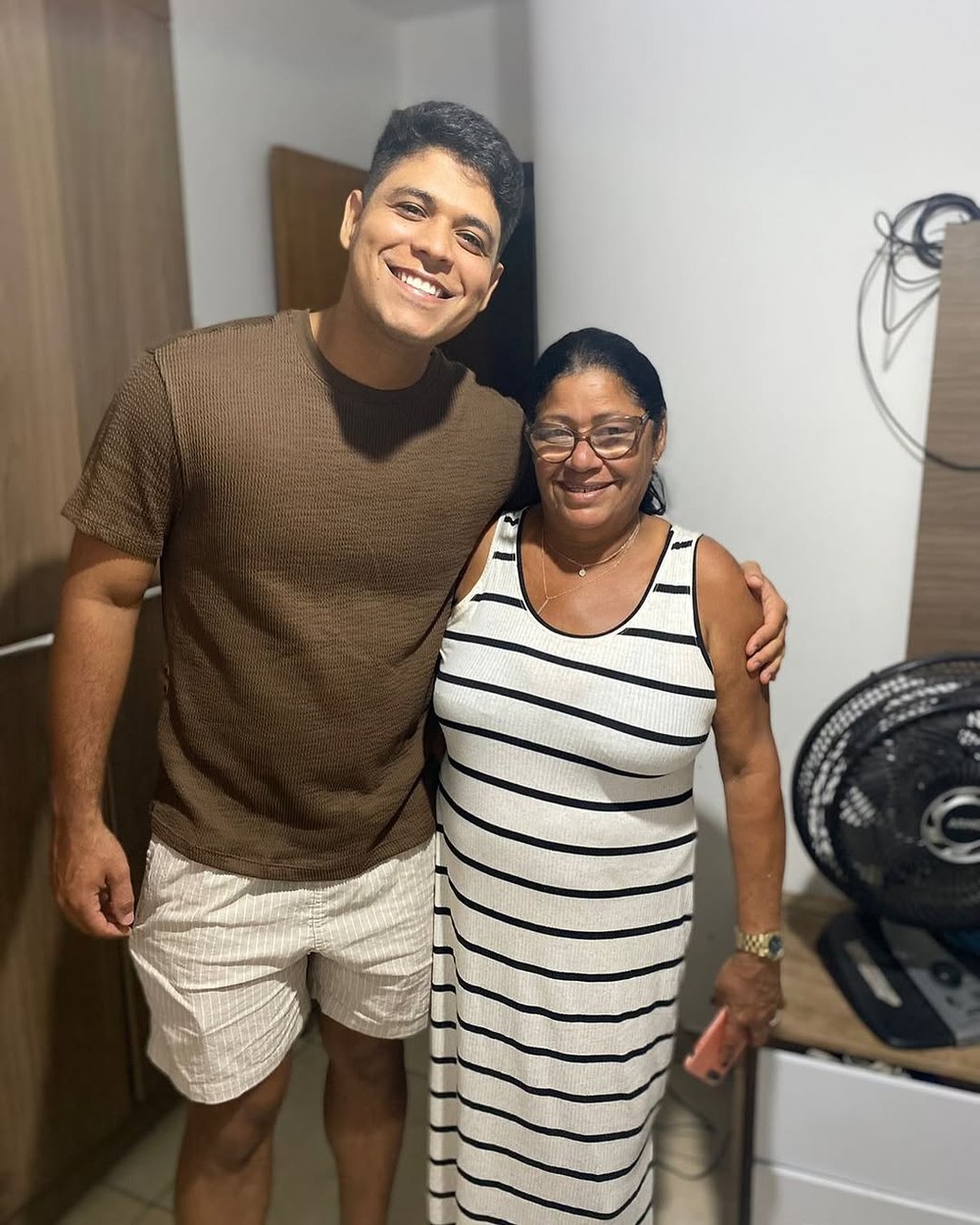 Guilherme, do 'BBB 25', ficou 'muito bêbado' no dia que conheceu a sogra, Joselma, e assim ...