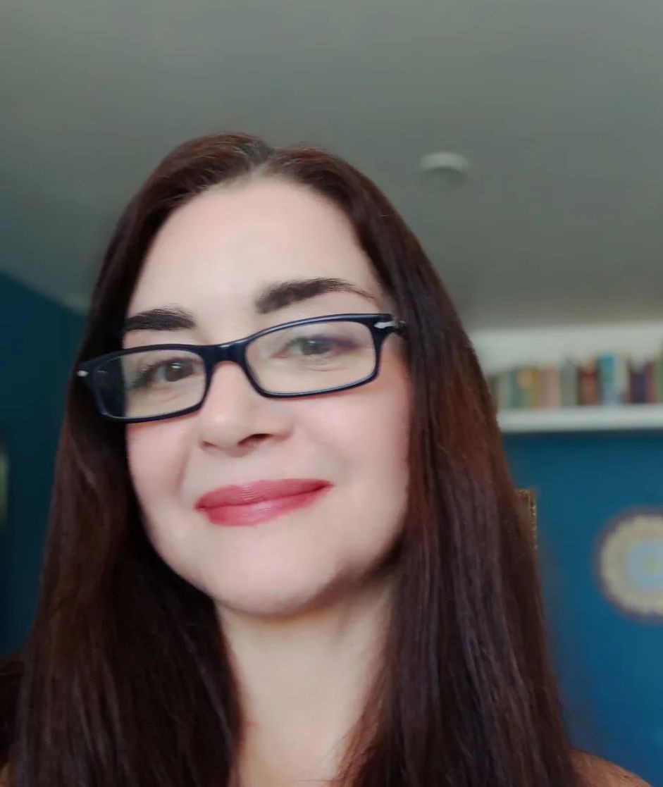 Filha de Betty Faria, Alexandra Marzo, de ‘Mulheres de areia’, hoje é ...